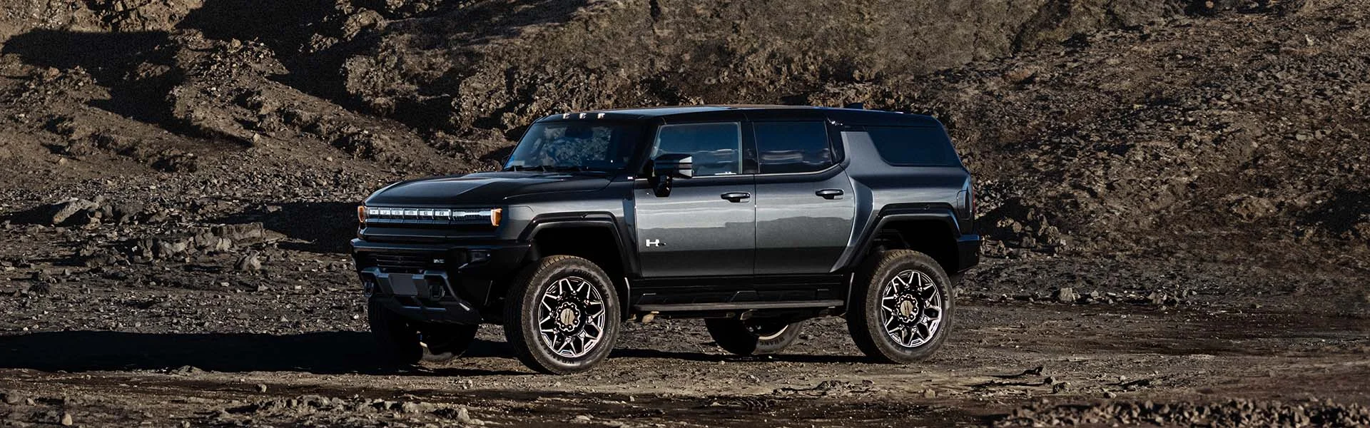 5 Innovative Features of the 2025 GMC HUMMER EV SUV – Oxendale GMC Blog
